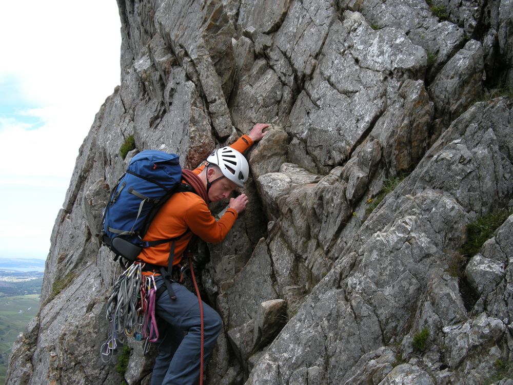 UKC Forums - Dolmen Ridge and Cneifon Arete